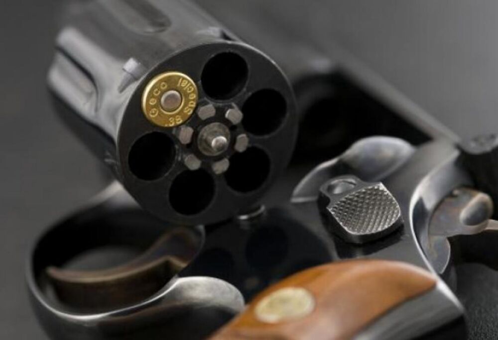 Mladić se bori za život. Igrao ruski rulet u stanu? Policija nije ...